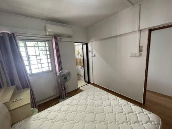 Room for rent Ang Mo Kio, Singapore - Rental at 214 Ang Mo Kio Ave 3 ...