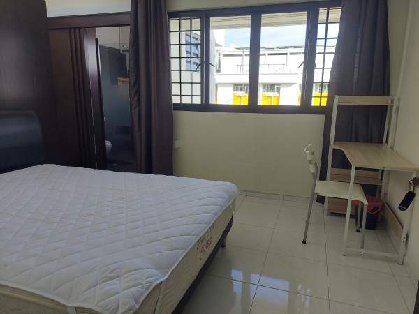 Room for rent Yishun, Singapore - Rental at 221 Yishun Street 21 ...